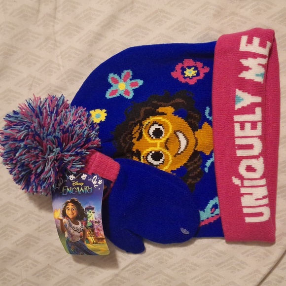 Disney | Accessories | Disney Hat Bonnet New Warmer With Glovesdisney ...
